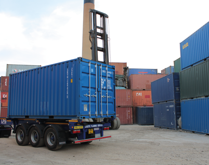20ft Shipping Containers | 1st Containers